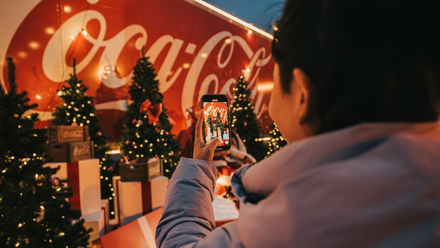 Coca-Cola Revives Kindness: A Heartfelt Campaign For The Holidays ...